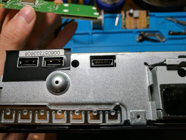 Xbox 360 E teardown guide - William Quade