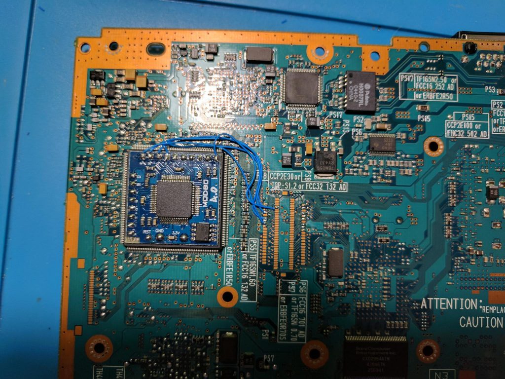 SCPH-70012 PS2 Modbo 4.0 modchip installation (V12 NTSC board ...