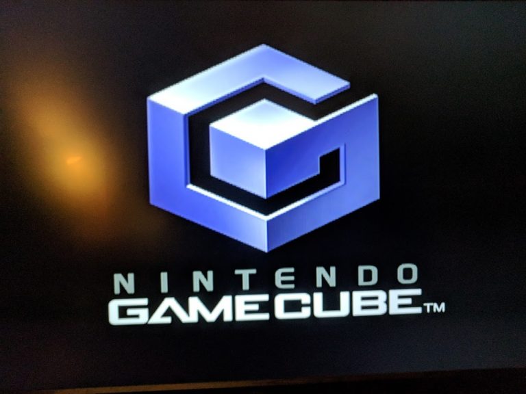 XenoGC GameCube modchip installation - William Quade