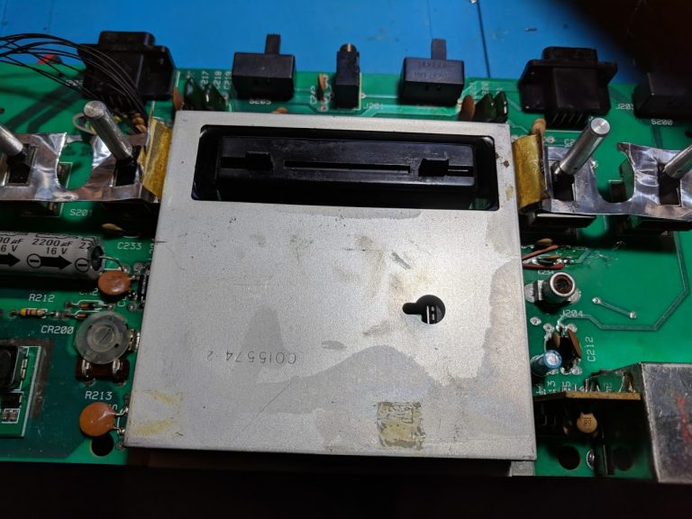 Four switch Atari 2600 RGB mod installation guide (2600RGB) - William Quade